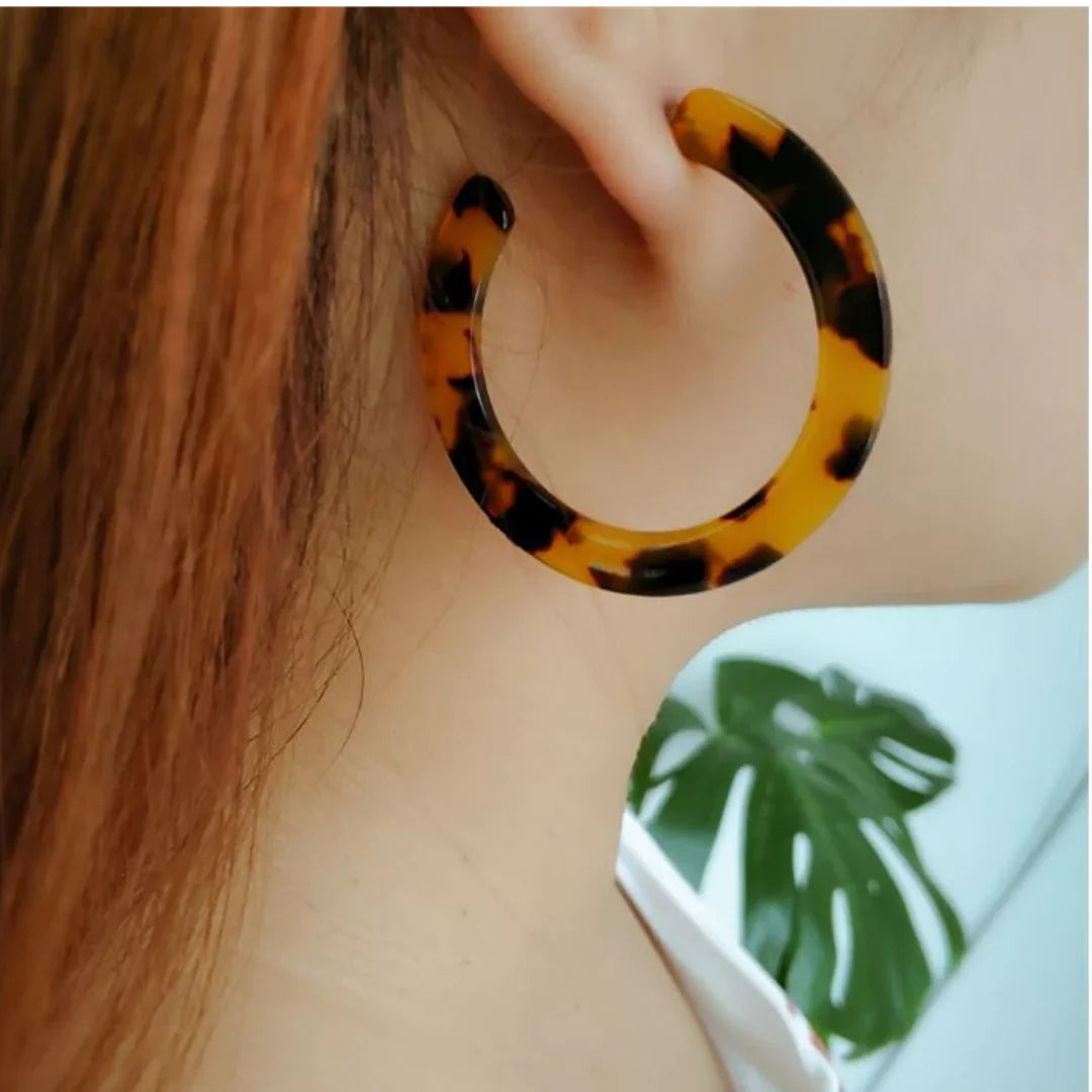 Why Hoop Earrings Are the Secret Weapon of Every Fashion Girl